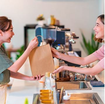 Customer Service Excellence for Food & Beverages Operations ...